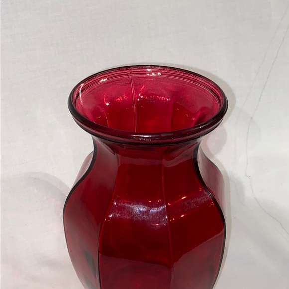 Accents | Vtg Ruby Red Glass Vase | Poshmark
